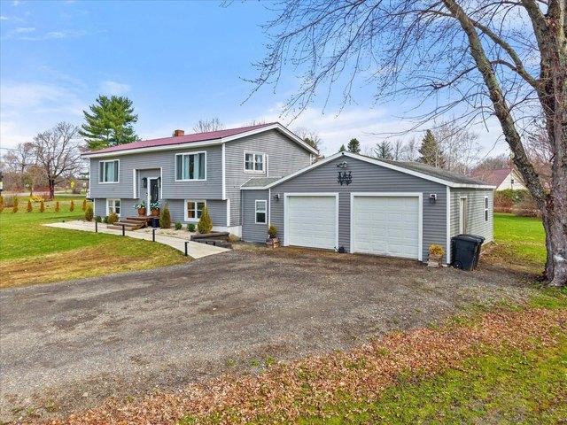 217 Williams Rd, Newport, ME 04953