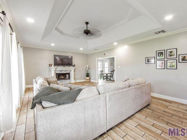 217 Windward Dr, Houma, LA 70360 | MLS #BY2026004