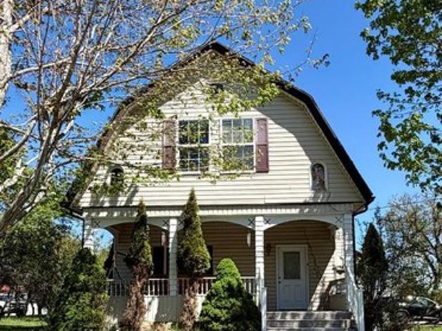 217 Vermillion St, Athens, WV 24712