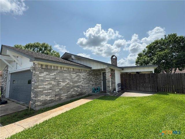 217 Versailles St, Victoria, TX 77904