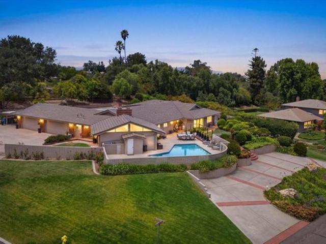 2184 Arrowhead Dr, Santa Maria, CA 93455