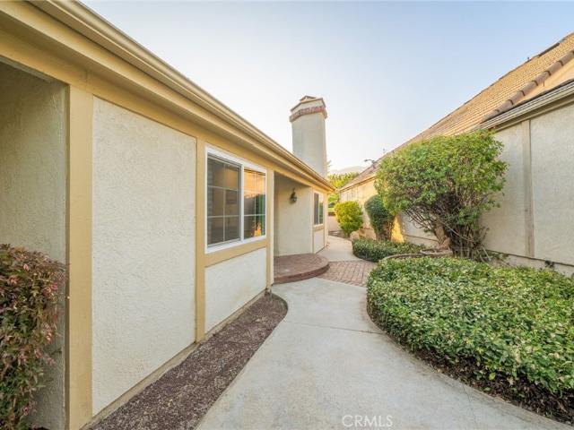 2184 Paris Circle