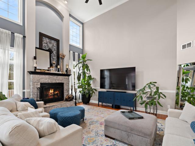 2184 Schrader Lane
