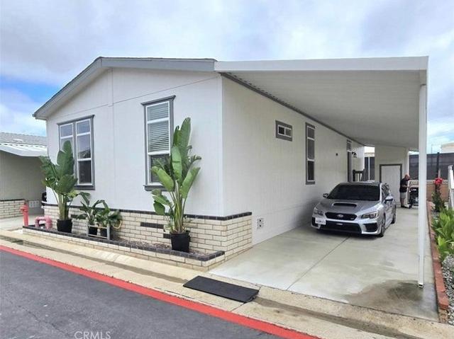 21851 Newland St Spc 44, Huntington Beach, CA 92646