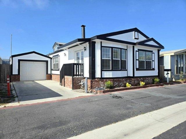 21851 Newland St Spc 182, Huntington Beach, CA 92646