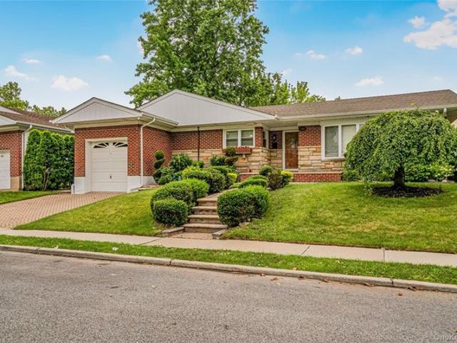 21852 Stewart Rd, Hollis Hills, NY 11427