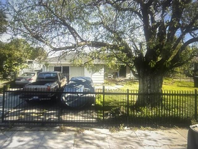 2185 Meadowview Rd, Sacramento, CA 95832