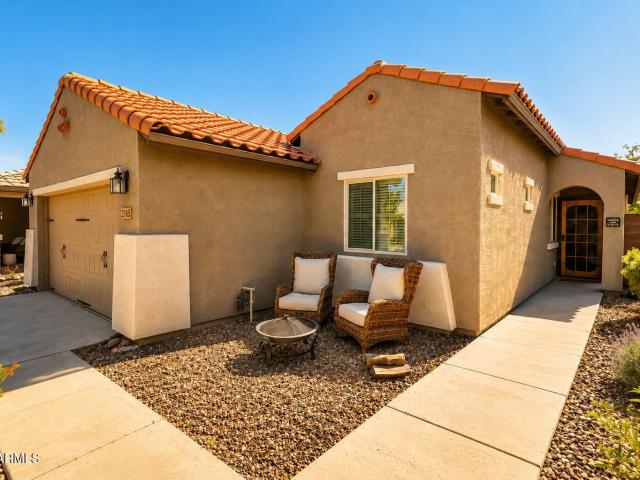 2185 e hazeltine way