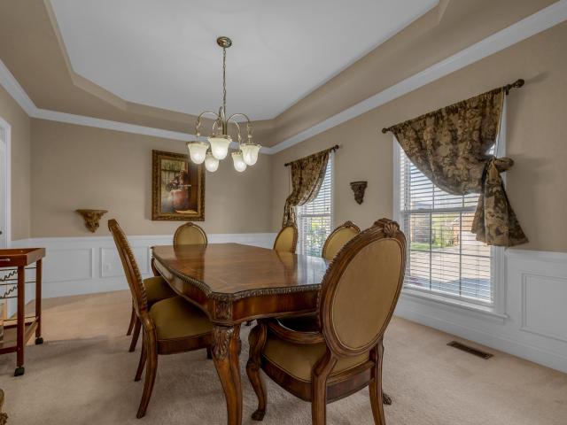 2185 Roswell Drive