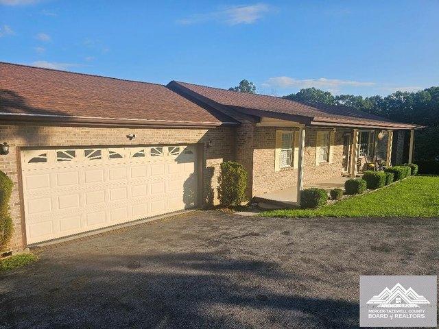 2185 Tabor Rd, Bluefield, WV 24701