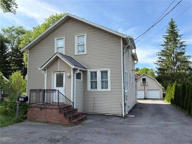 2186 Westfall Rd, Rochester, NY 14618