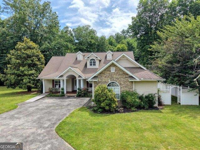 2187 Big Pine Dr, Hiawassee, GA 30546