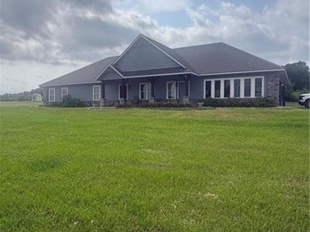 21887 Ranch Rd, Howe, OK 74940