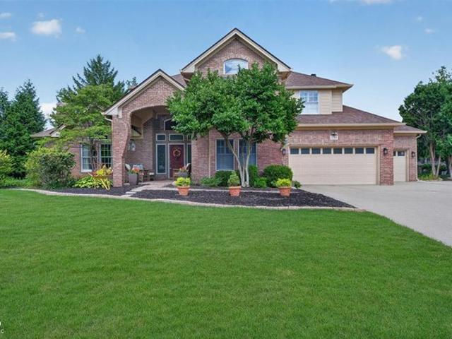 2189 Scarlet Oak Dr, Avon, IN 46123