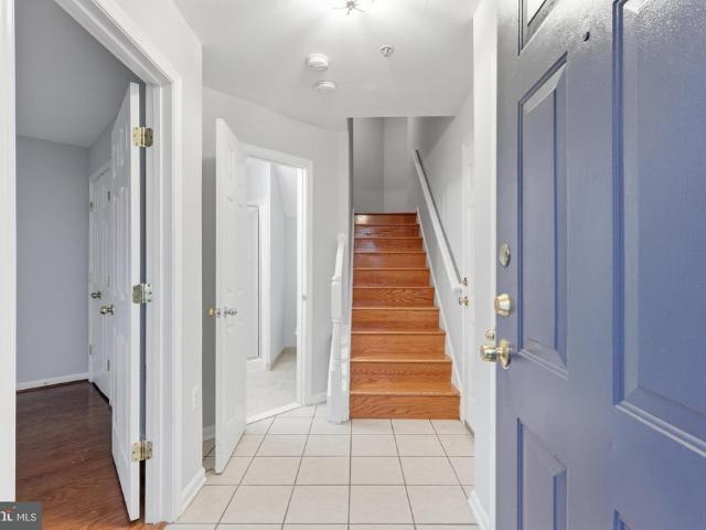 21800 Dragons Green Square
