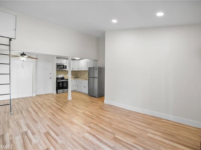 21801 Roscoe Boulevard 206
