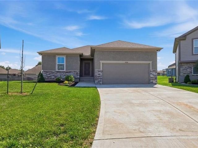 21806 Massa Cir, Peculiar, MO 64078