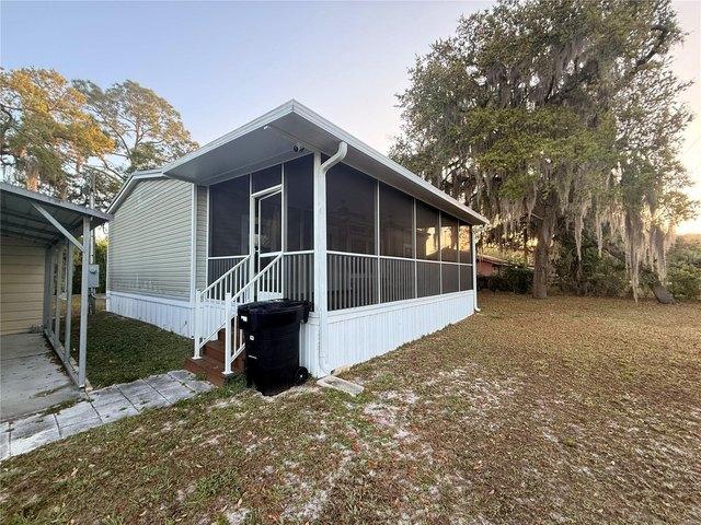 21809 Sunset Dr, Astor, FL 32102