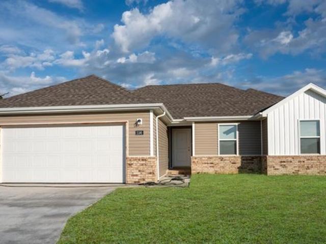 2180 S Durango Dr, Bolivar, MO 65613
