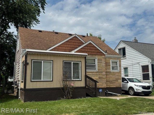 21811 Donald Ave, Eastpointe, MI 48021