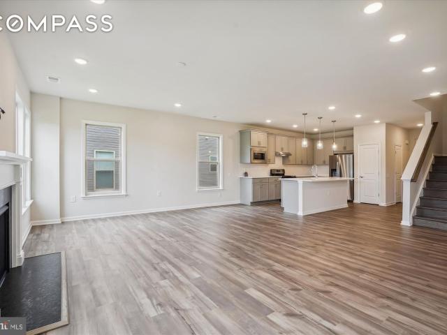 21812 Hawksbill High Cir, Sterling, VA