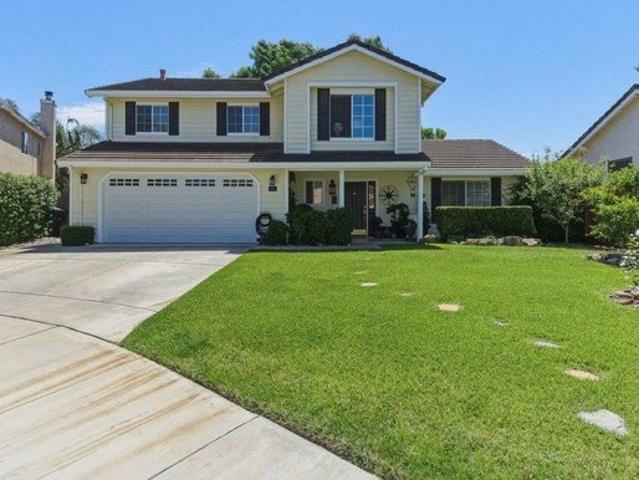 2181 Burlwood Dr, Hollister, CA 95023