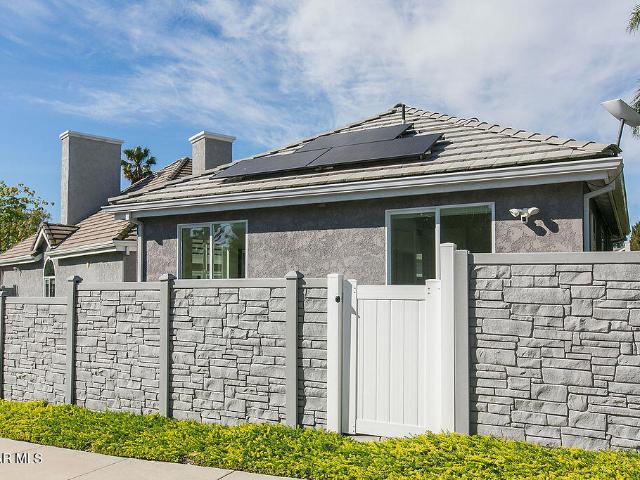 2181 Brookfield Dr, Thousand Oaks, CA 91362 | MLS #226002 VC