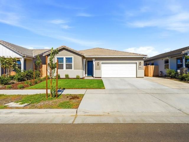 2181 Frontier St, Hanford, CA 93230