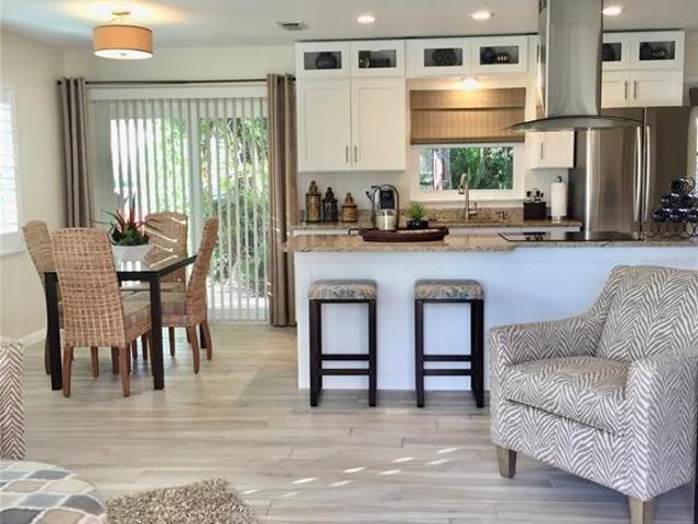 2181 Pueblo Cir, Unit V21, Sarasota, FL 34231 | MLS #A4668 | Compass