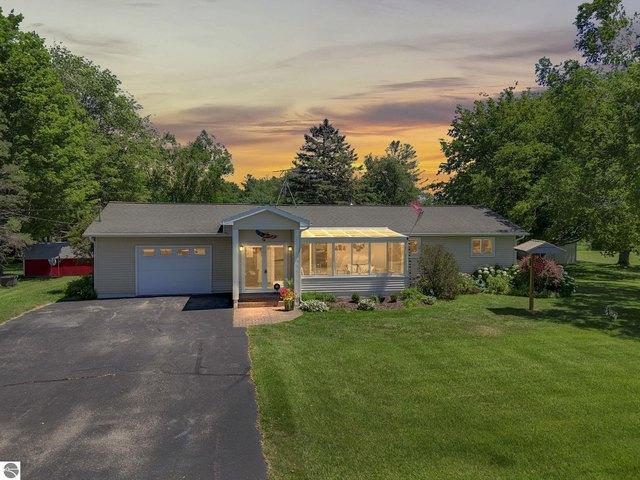 2181 S McGee Rd, Lake City, MI 49651