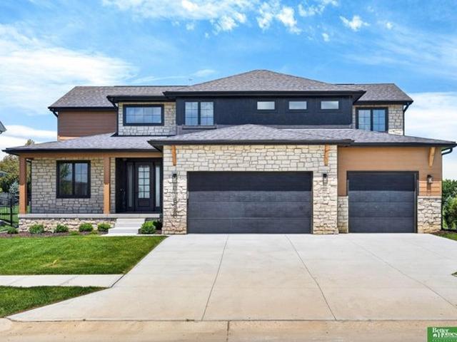 21828 Grover St, Elkhorn, NE 68022