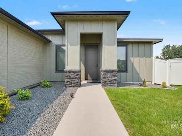 2182 Austin Way, Fruitland, ID 83619