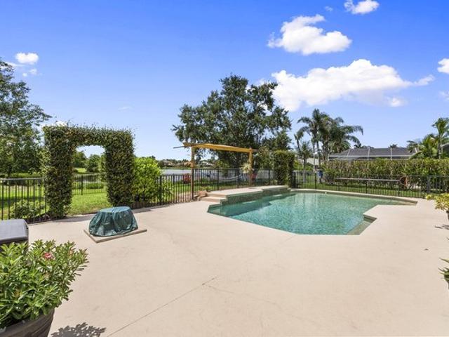 2182 SW Dove Canyon Way, Palm City, FL 34990