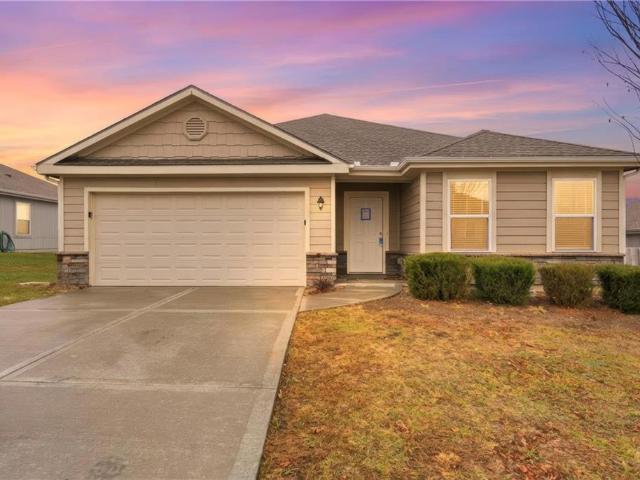 21832 S Franklin St, Spring Hill, KS 66083 | MLS #2612 | Compass