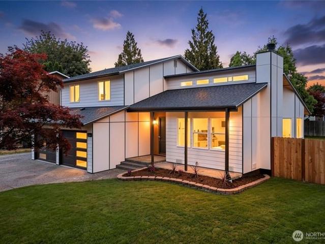 21838 SE 271st Pl, Maple Valley, WA 98038