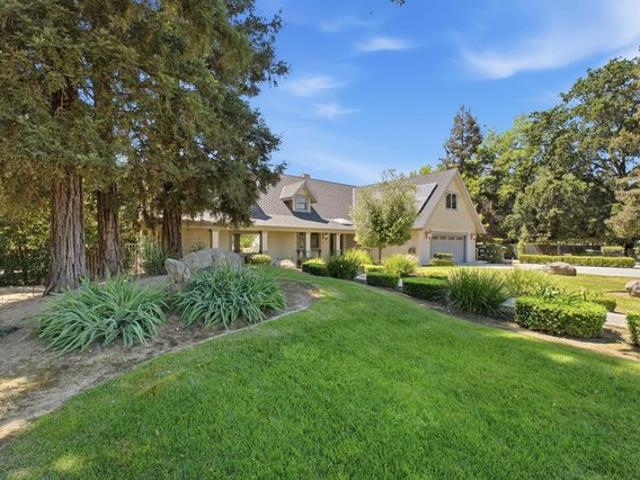 2183 N Linwood St, Visalia, CA 93291