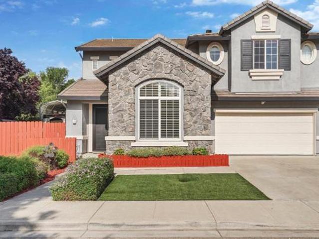 2183 Photinia Dr, Tracy, CA 95376