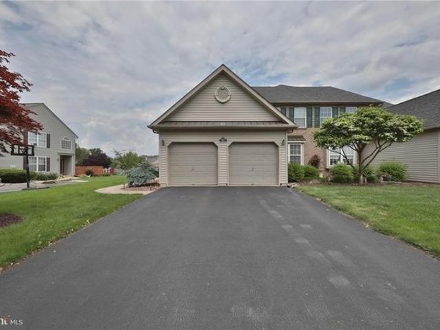 2183 Rolling Meadow Dr, Lower Macungie Township, PA 18062
