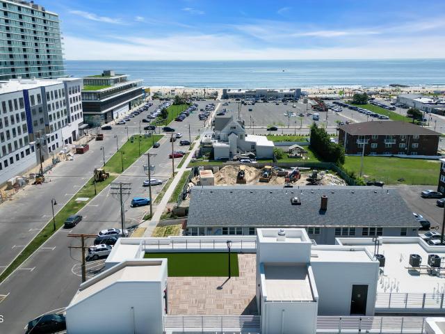 218 3rd Avenue Unit 204