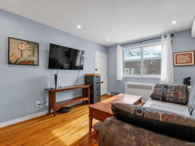 218 0 th Avenue, Unit 1 | Compass