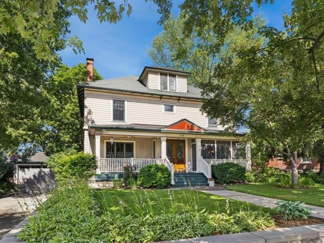 218 14th St S, La Crosse, WI 54601