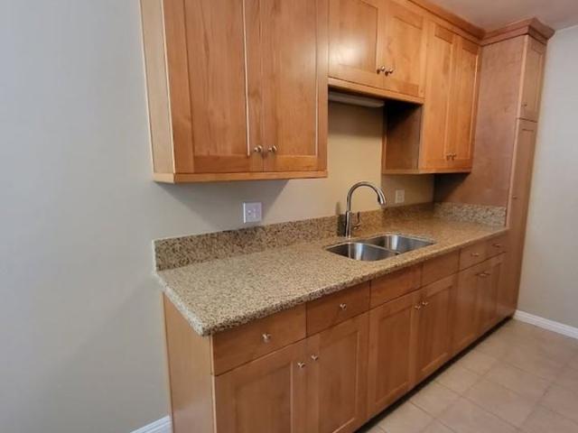 218 224 W. Olive St. 1 Bedroom Apartment for Rent at 218 W Olive St, Inglewood, CA 90301