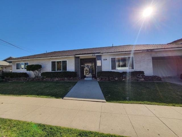 218 224 W. Olive St. 2 Bedroom Apartment for Rent at 218 W Olive St, Inglewood, CA 90301