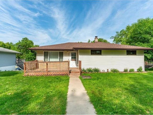 218 5th Ave SE, Elbow Lake, MN 56531