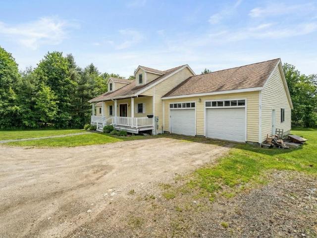 218 County Farm Rd, Dover, NH 03820 | MLS #5082 | Compass
