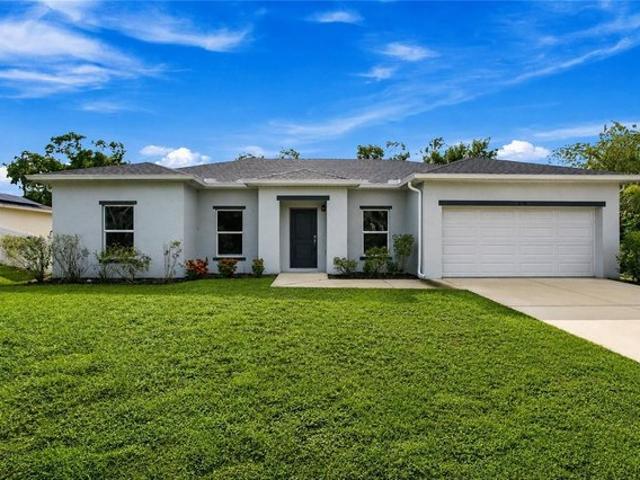 218 Cayuga St, Port Charlotte, FL 33954