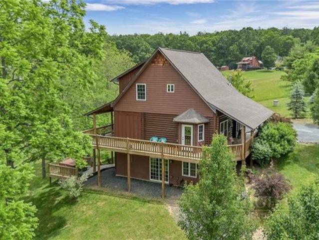 218 Cherokee Cir, Jefferson, NC 28640