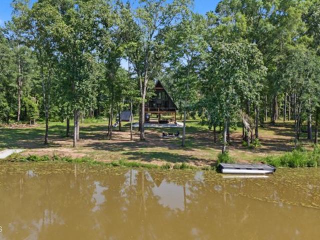 218 Cypress Pointe Dr, Brooksville, MS 39739