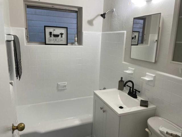 218 Antiquera Ave. 1 Bedroom Apartment for Rent at 218 Antiquera Ave, Coral Gables, FL 33134 Douglas