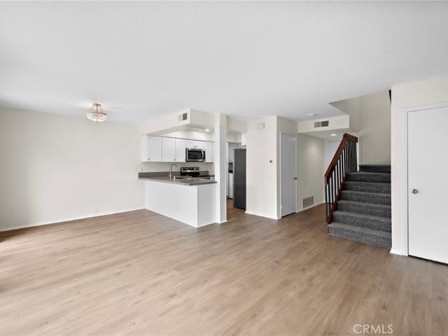 218 Avenida Adobe